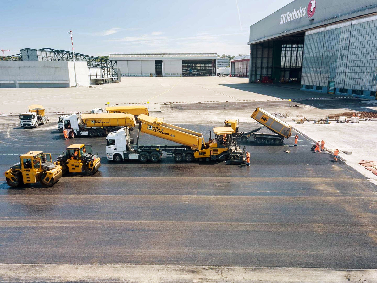 Zurich Airport: New "Golf" stands